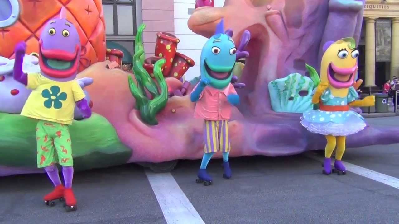 Universal's Superstar Parade SpongeBob Section - YouTube