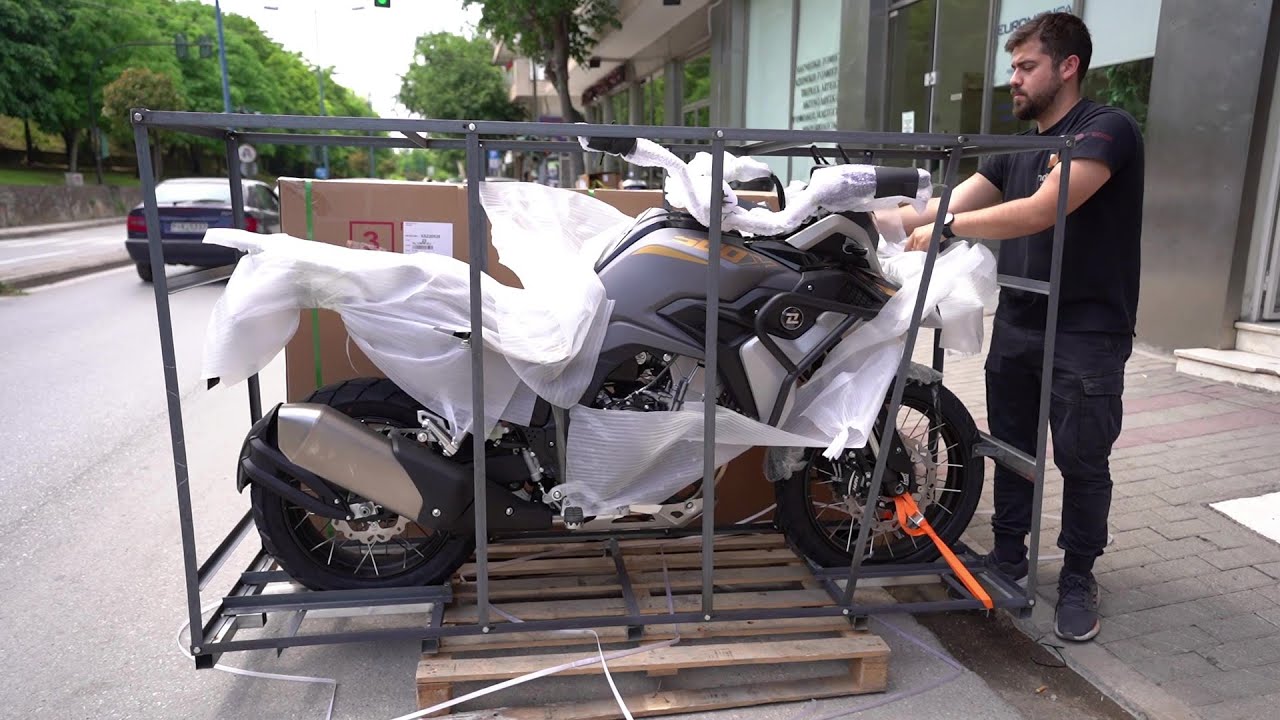unboxing MAVERICK 500 by KOVE adventure motorcycle 2023 - YouTube