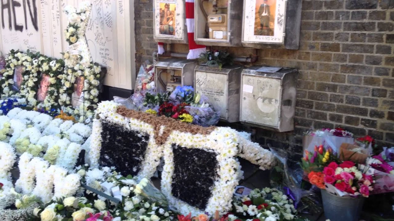 Henry Hicks/Floral Tributes/17_02_15 - YouTube