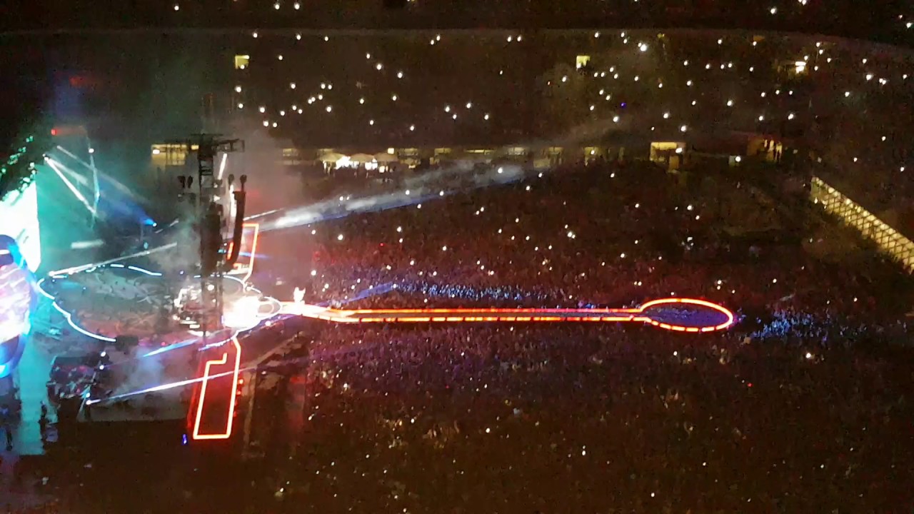 Coldplay - Charlie brown HD - YouTube