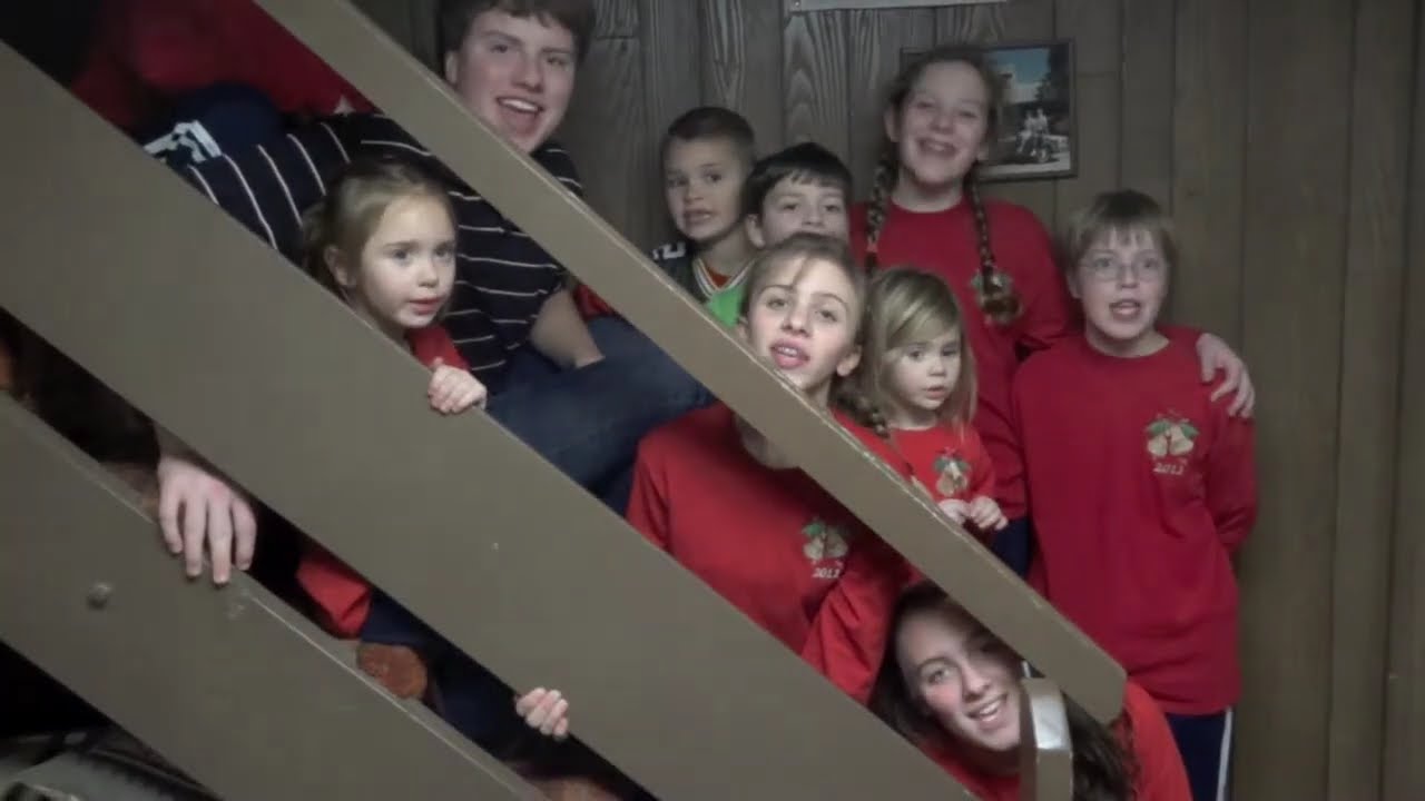 The Christmas Marching Song - The Jauch Family - YouTube