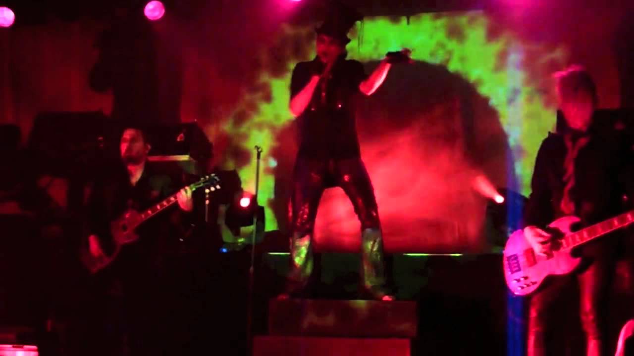 Adam Lambert - Ring of Fire (Unique Version) - YouTube