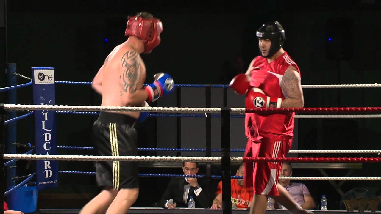 Billy Ritchie V Michael Shek ON-X Arena 30th Aug - YouTube