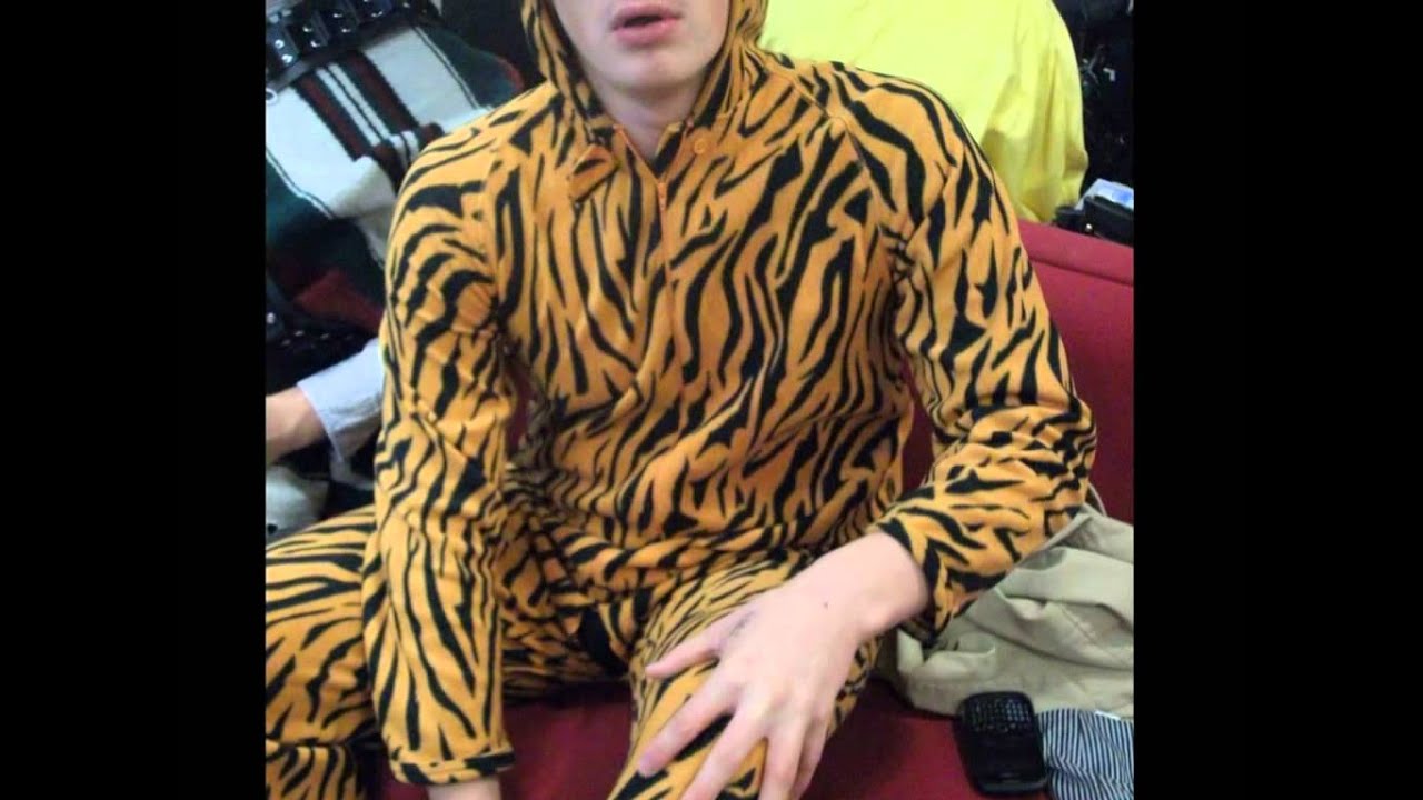 All Hallows Sixth Form Leavers 2011 - YouTube