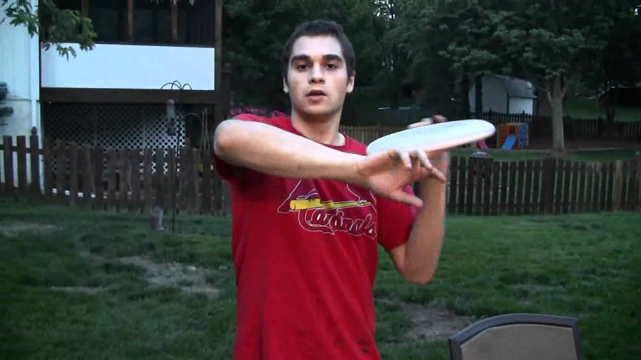 how to throw a "ninja" frisbee trick shot - YouTube
