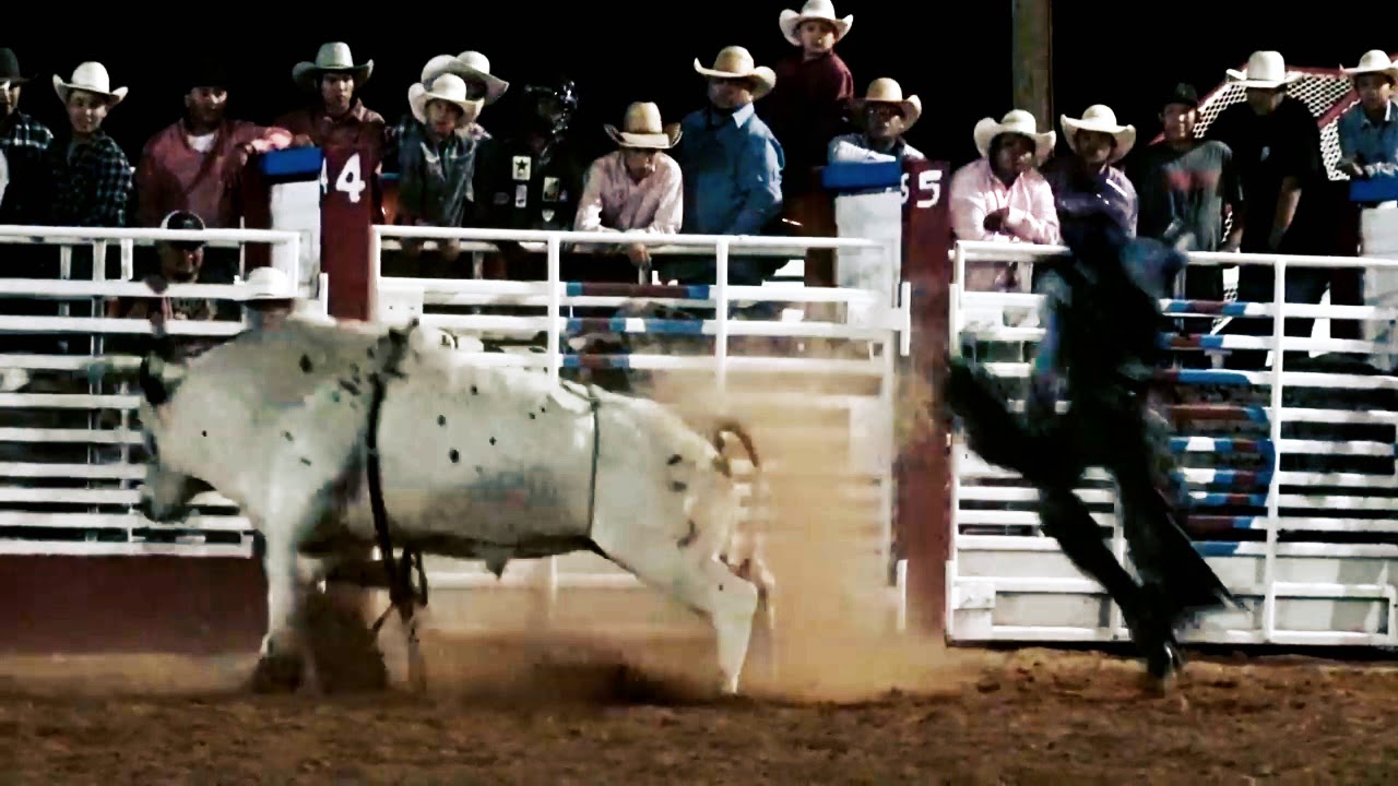 Navajo Bull riding Dilkon's Bull Fest remix - YouTube