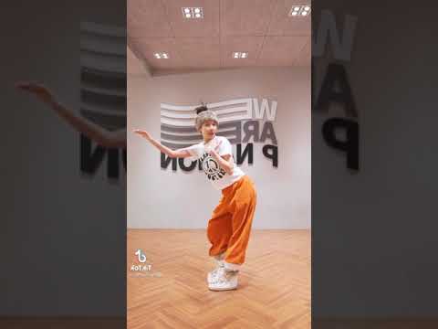[Hyuna - I'm Not Cool] Hyuna's tutorial & dance mirrored