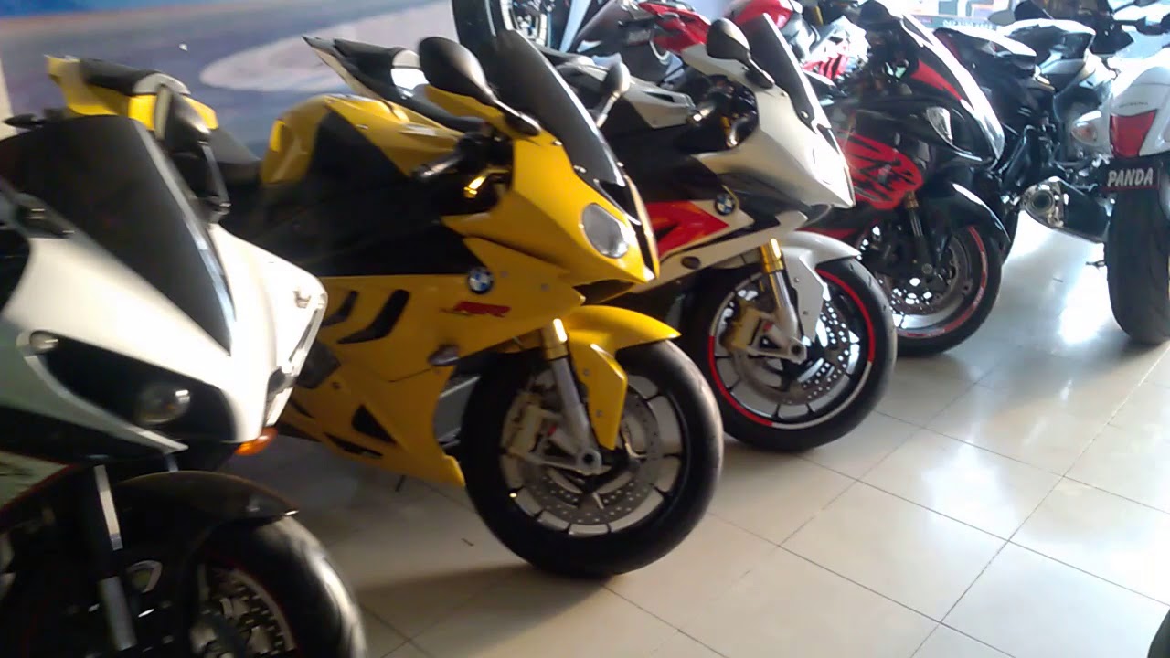 Heavy bike shop in Lahore , Pakistan - YouTube