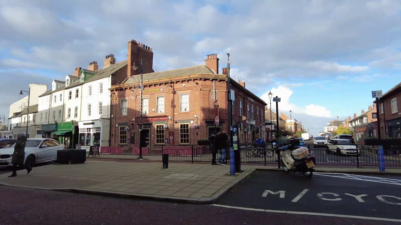 Relaxing Walk at Coastal Town - Tynemouth, England 4K - YouTube