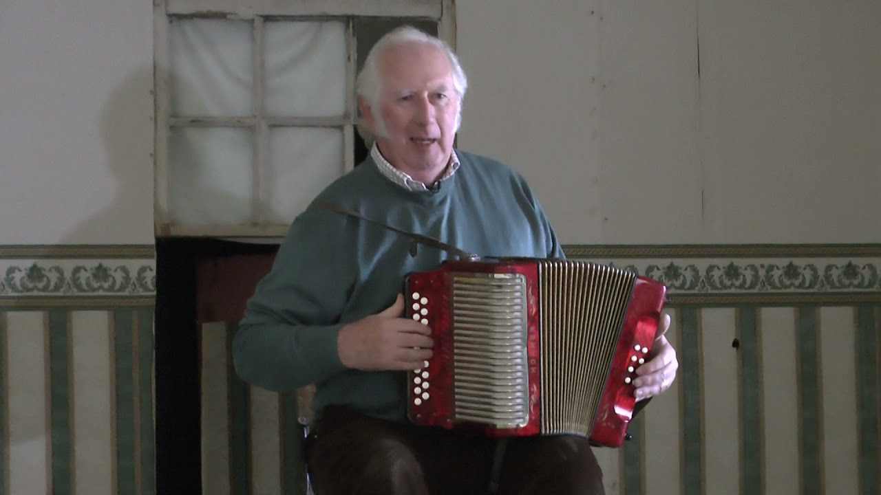 Mick Foster playing the button accordion in Milltown. - YouTube