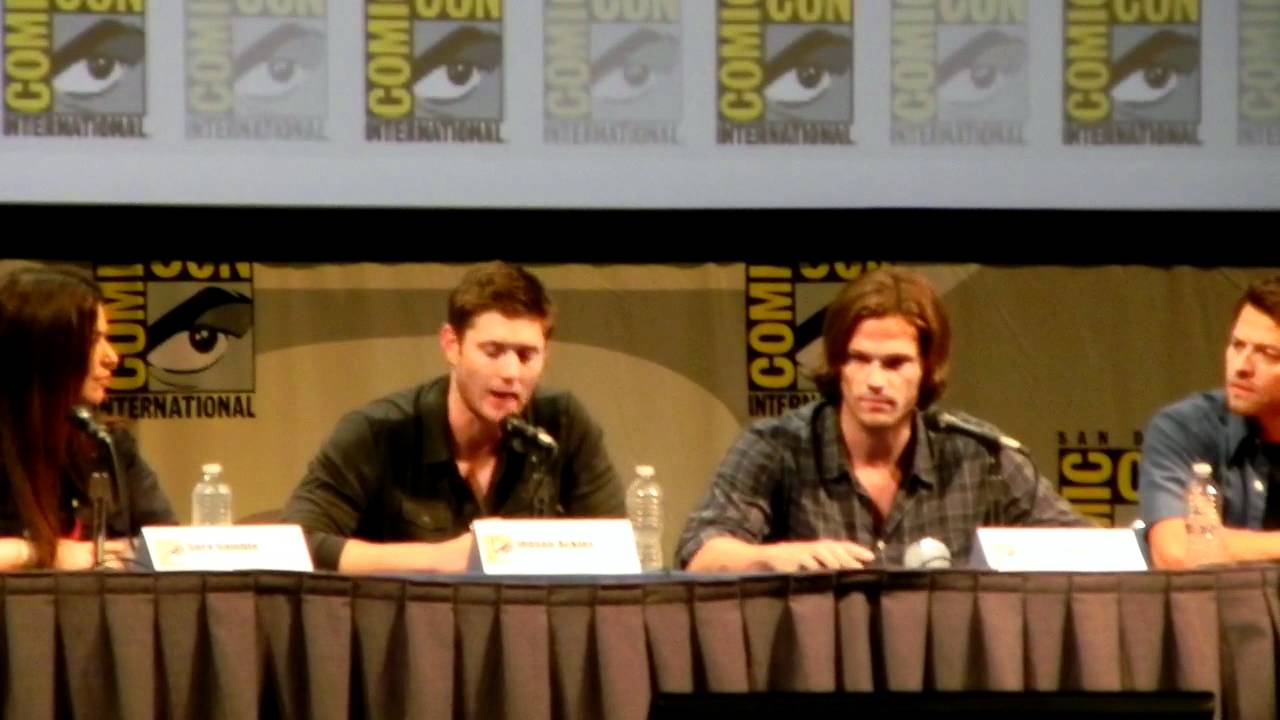 Comic Con 2011 Supernatural Panel Clip 2 - YouTube