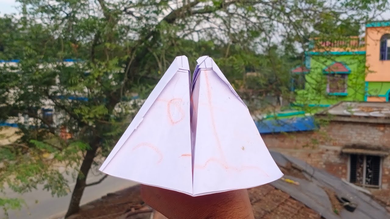 I made a grasshopper-like airplane out of paper... - YouTube