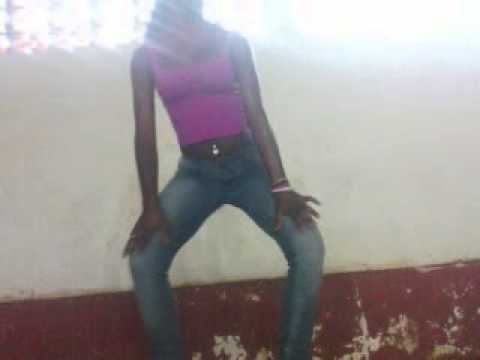 Nega nega dançando um funk