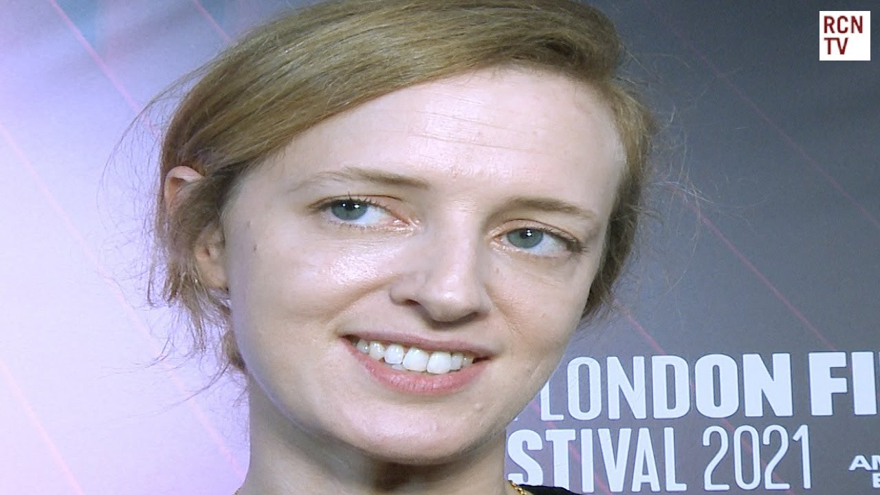 Isobel Waller-Bridge Interview Munich The Edge Of War Premiere - YouTube