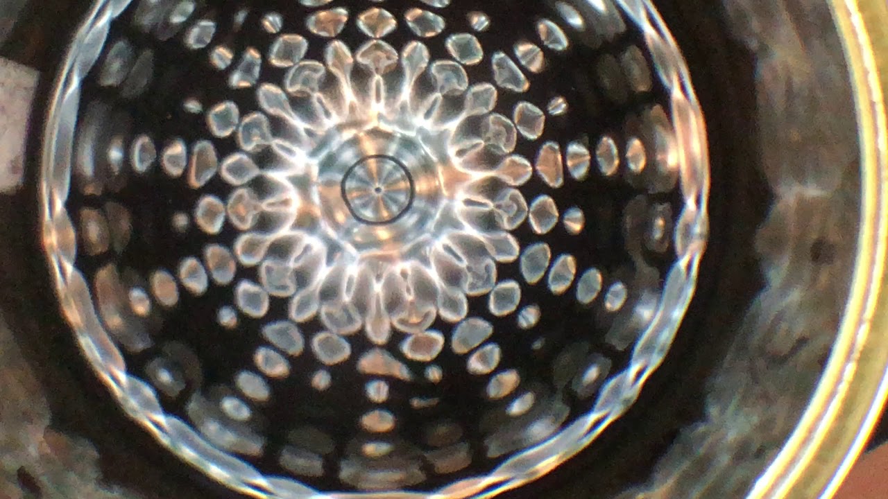 Cymatics Frequency test 92 and 93Hz - YouTube