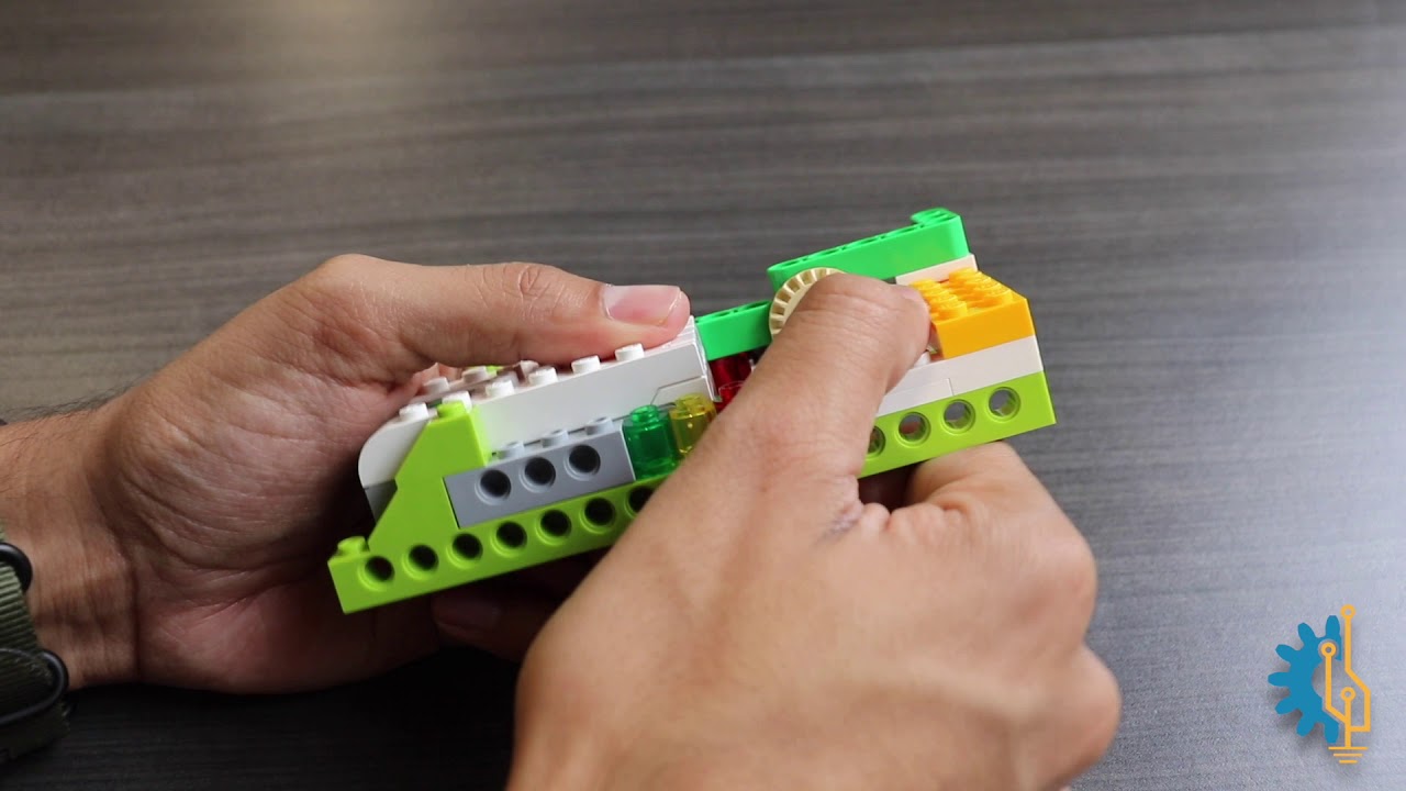 Line Tracker Robot - YouTube