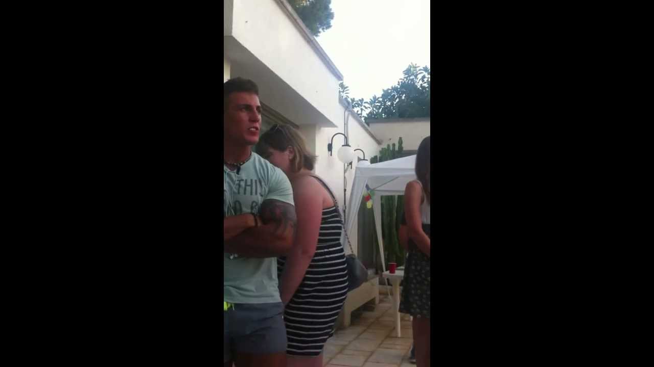 Marc Shows His Special Handshake - Tallafornia Exclusive | TV3 - YouTube