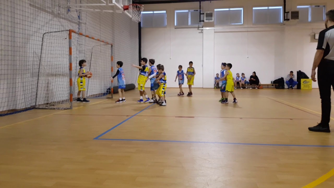 TACTIC Baschet Club vs Shooting Star Buftea (BBM) Scor: 44 la 2 - YouTube