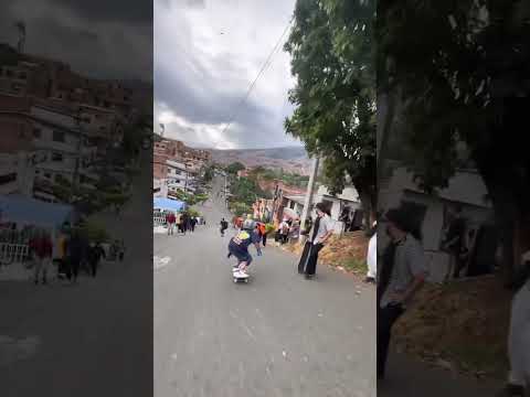 8 year old hill bombs in Medellin Colombia 😳 #mobtownsb #skateordie #skatecolombia #skatemaster
