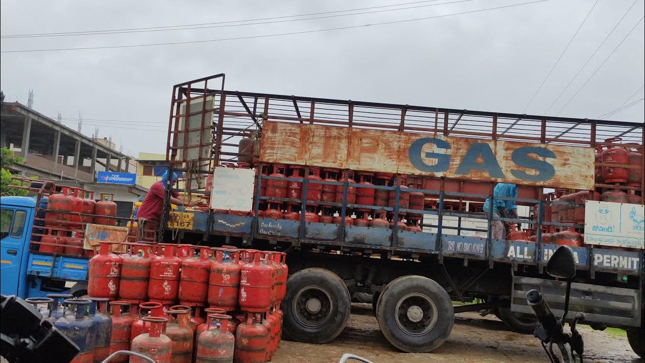 Gas cylinders Loading and unloading - YouTube