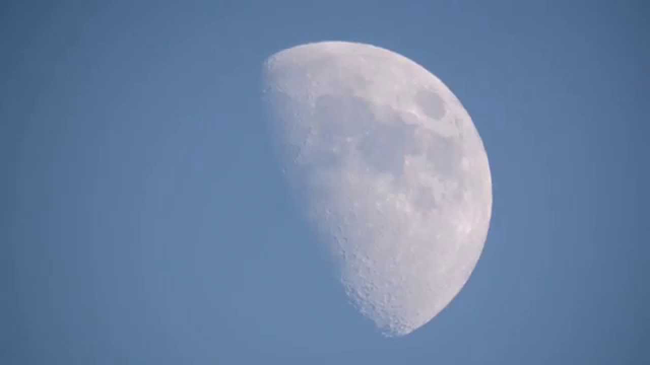 Manchester Moon in the Daytime! - Astrophotography - UK - YouTube