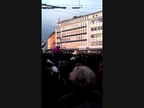 18.12.2011 Turmhotel Solingen Sprengung - YouTube