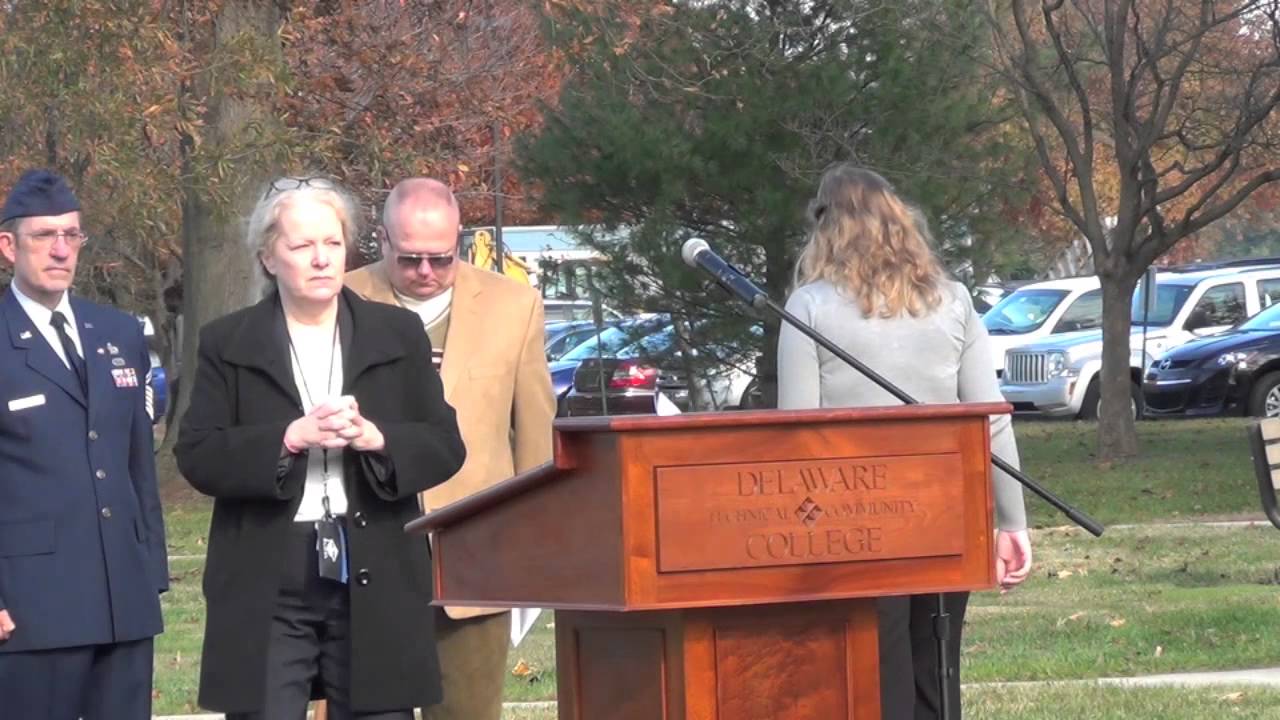 Emily Sings Anthem, Veterans Day 2013 - YouTube