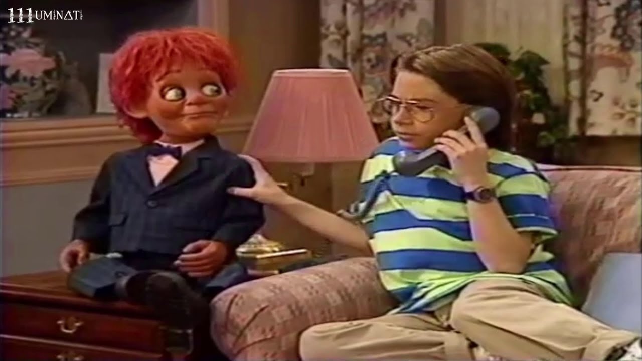 90's Chucky TV Show - "What A Dummy" #111uminati - YouTube