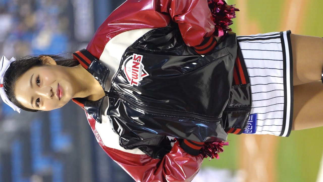 [4K] 유광점퍼로 몸을 달구는 김이서 12 (KIM YISEO) #김이서#치어리더#LG#프로야구#직캠#KIM YISEO ...