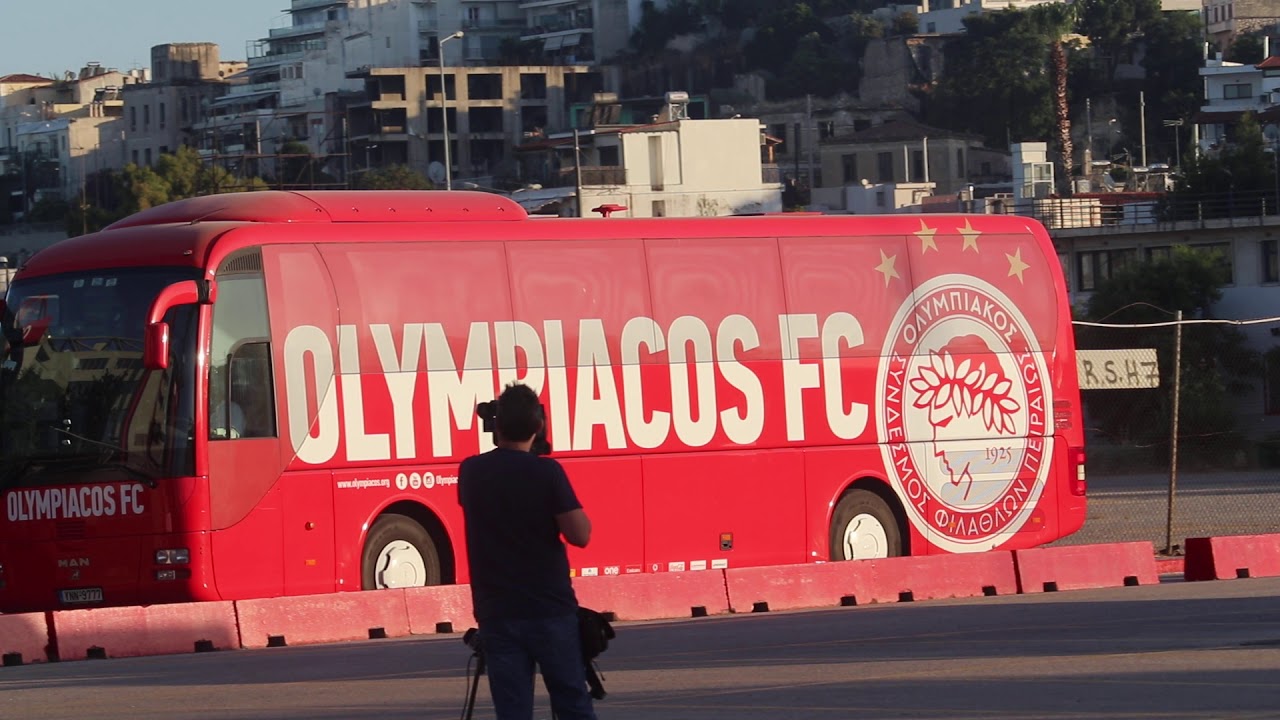 Άφιξη αποστολής Ολυμπιακού για την αναμέτρηση με τον Άρη | 14/06/2020 ...