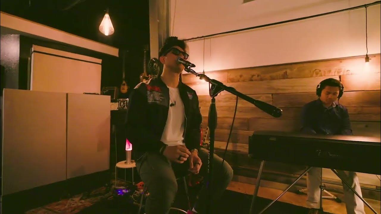 Phil Q. - "Heaven" Live at the Vibe Lounge - YouTube