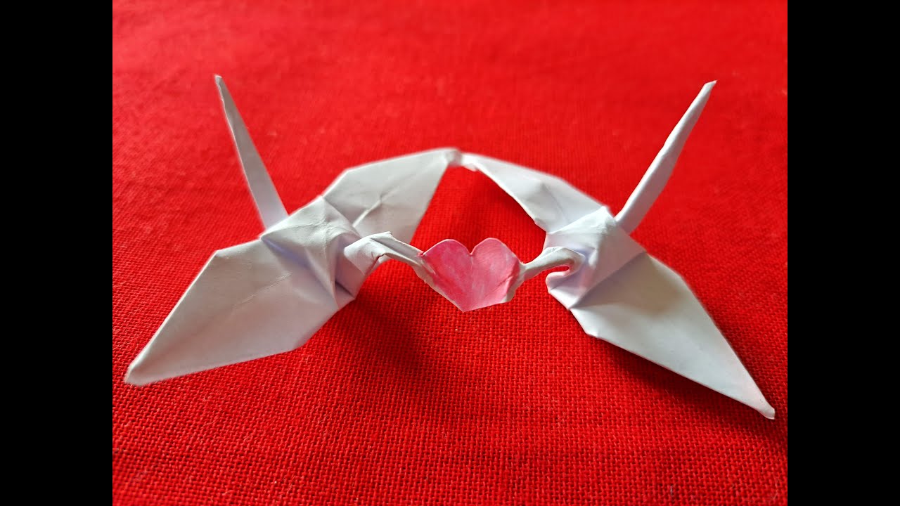 Origami connected cranes with heart (Burns) - YouTube