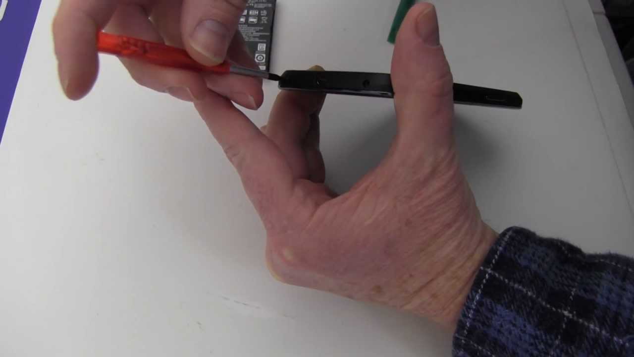 How to Replace Your LG Mako Battery - YouTube