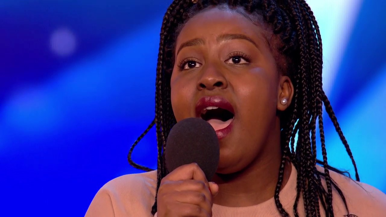 SIMONS FIRST GOLDEN BUZZER WEEK 1 Britain’s Got Talent 2017 - YouTube