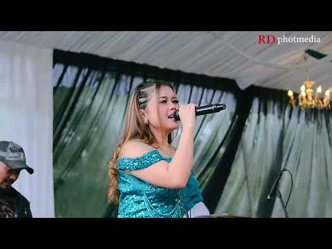 KATINEUNG ATI - ANGGITA dwi - RHE N MOUR music ( Official live Music Cover )
