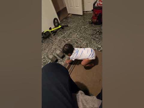 BABY SQUATS - YouTube