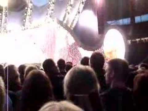 Genesis in Berlin 3/7/07 - Throwing it all away - YouTube