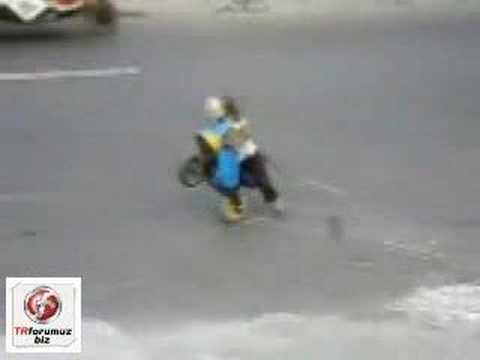 Motorsikletli Maymun-TrForumuz.Biz