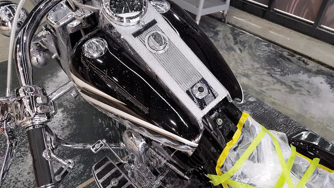 Harley davidson road king wash - YouTube