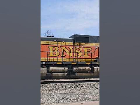 BNSF 4092 GE Dash 9 44CW H2 Rear DPU! - YouTube