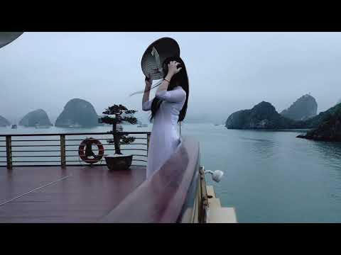 Ao dai Vietnam - Golden Cruise ship HaLong Bay