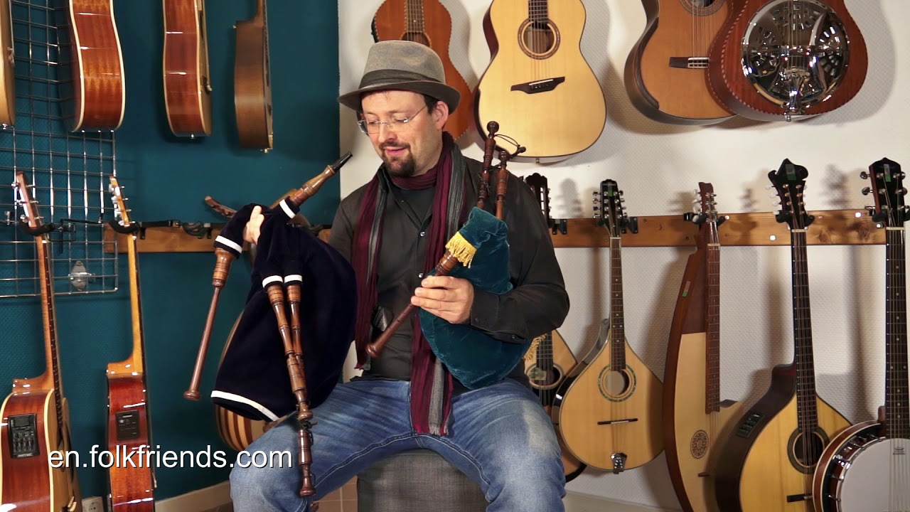German Renaissance Bagpipes D v. velvet cover - YouTube