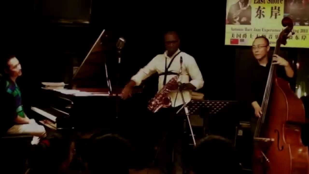 罗宁 Luo Ning 与 Antonio Hart 演奏"玩具熊"珍贵视频 - YouTube