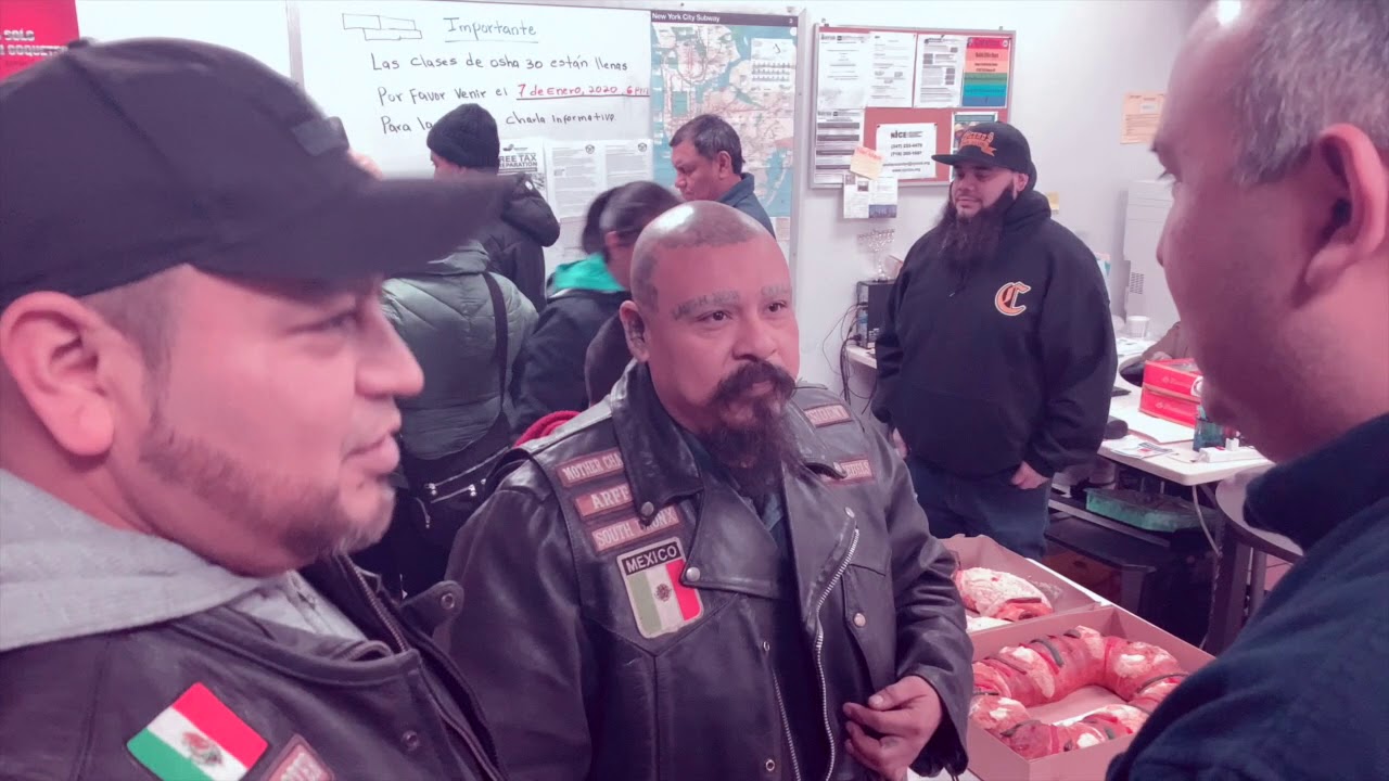 Car clubs COMING TOGETHER TO GIVE OUT TO THE COMMUNITY - YouTube