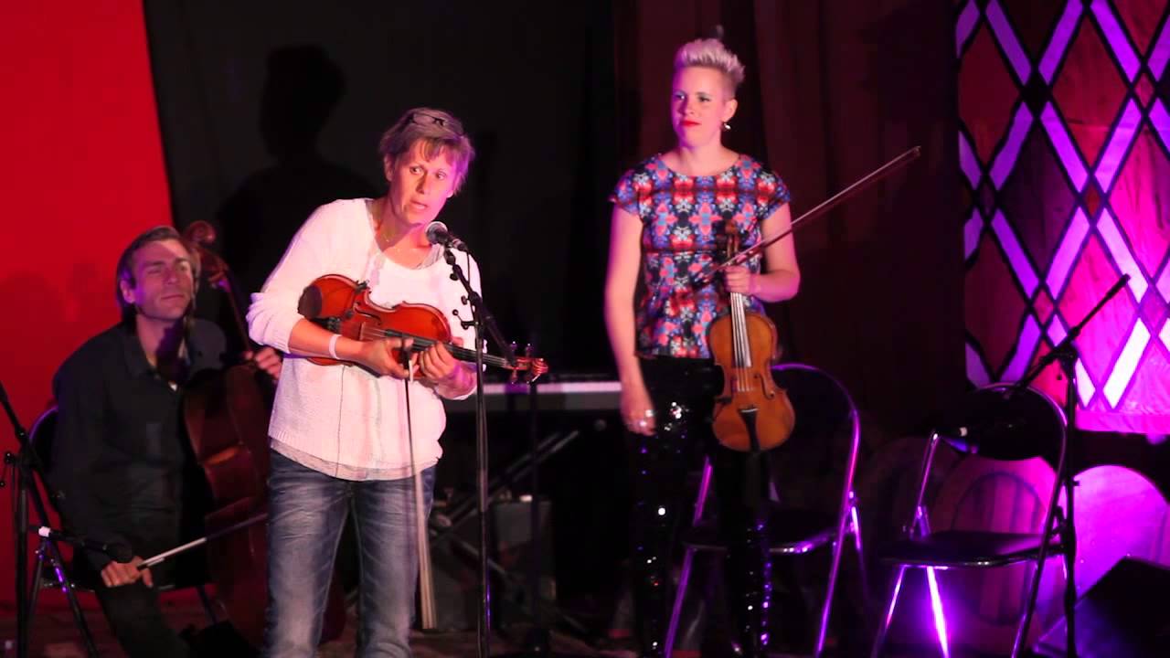 Folkrot 2015 Karin Wallin - YouTube