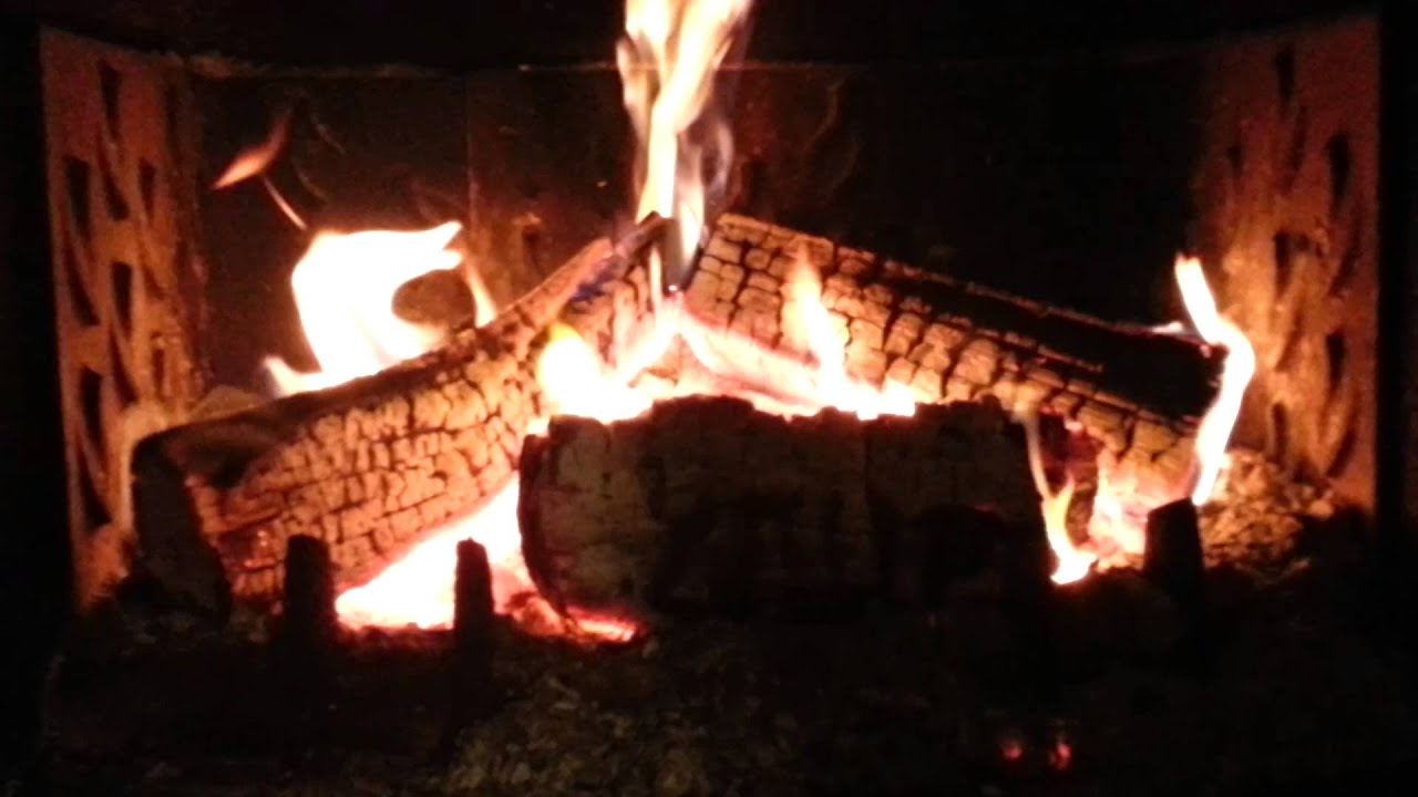 Knisterndes Kaminfeuer - YouTube