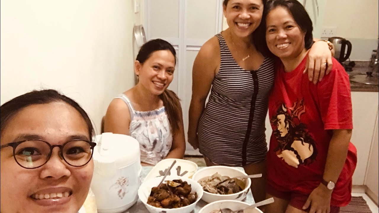 Another mini Mukbang wit marites background - YouTube