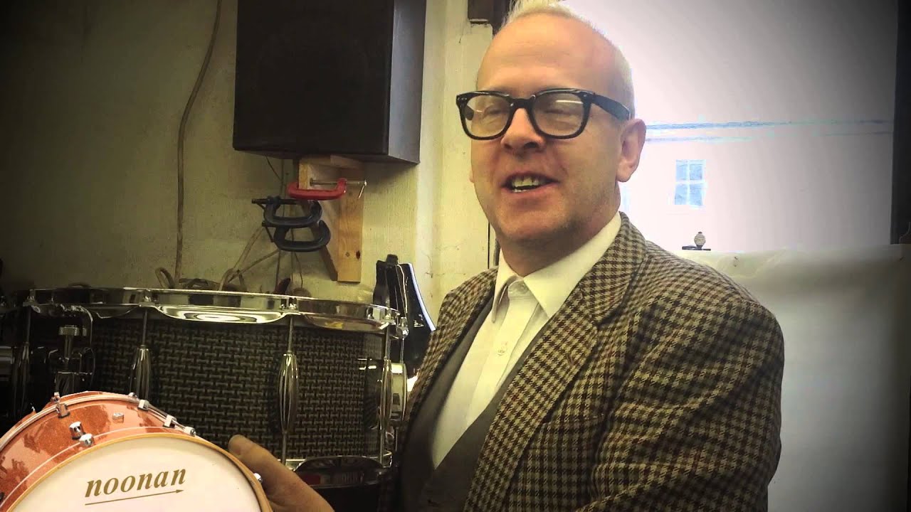 SIMON HANSON VISITS GARY NOONAN AT HIS CUSTOM DRUM FACTORY - YouTube