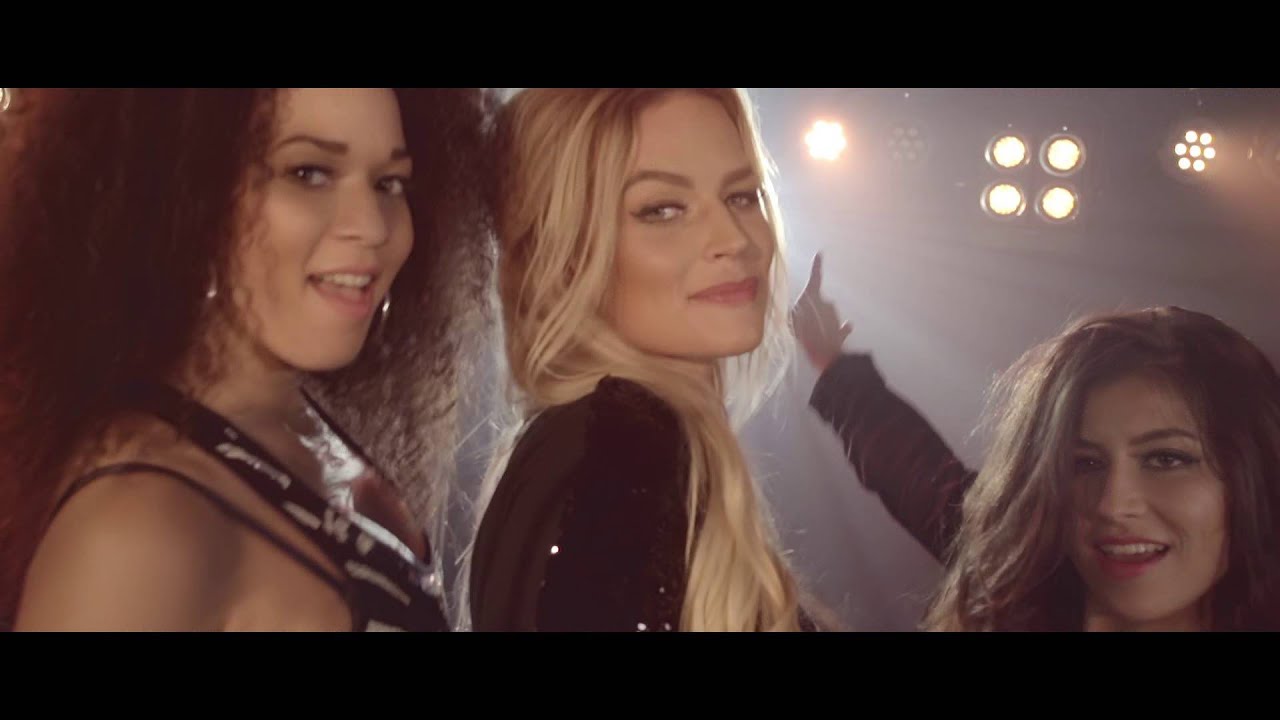 Danny van Loon - Ze Is De Mijne (Videoclip) - YouTube