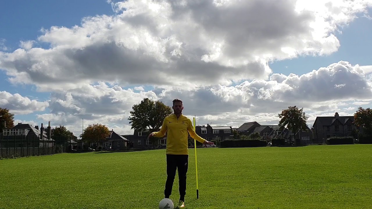 Depay spin Skill Move - YouTube